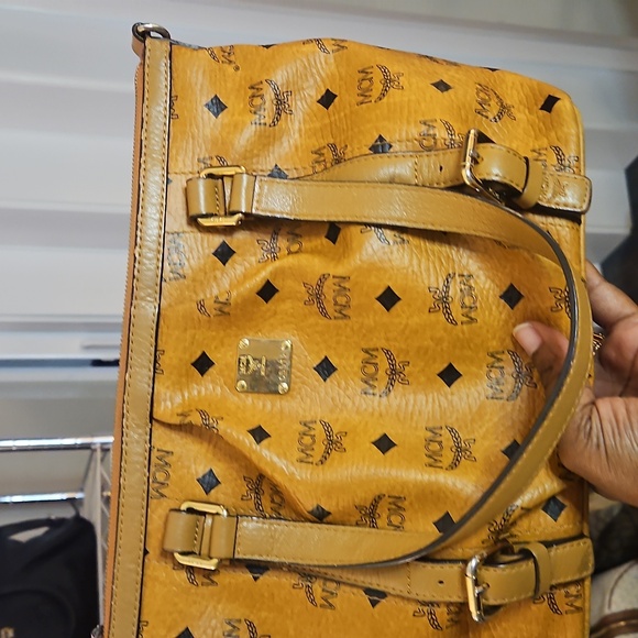 Bags | Mcm Medium Tote | Poshmark